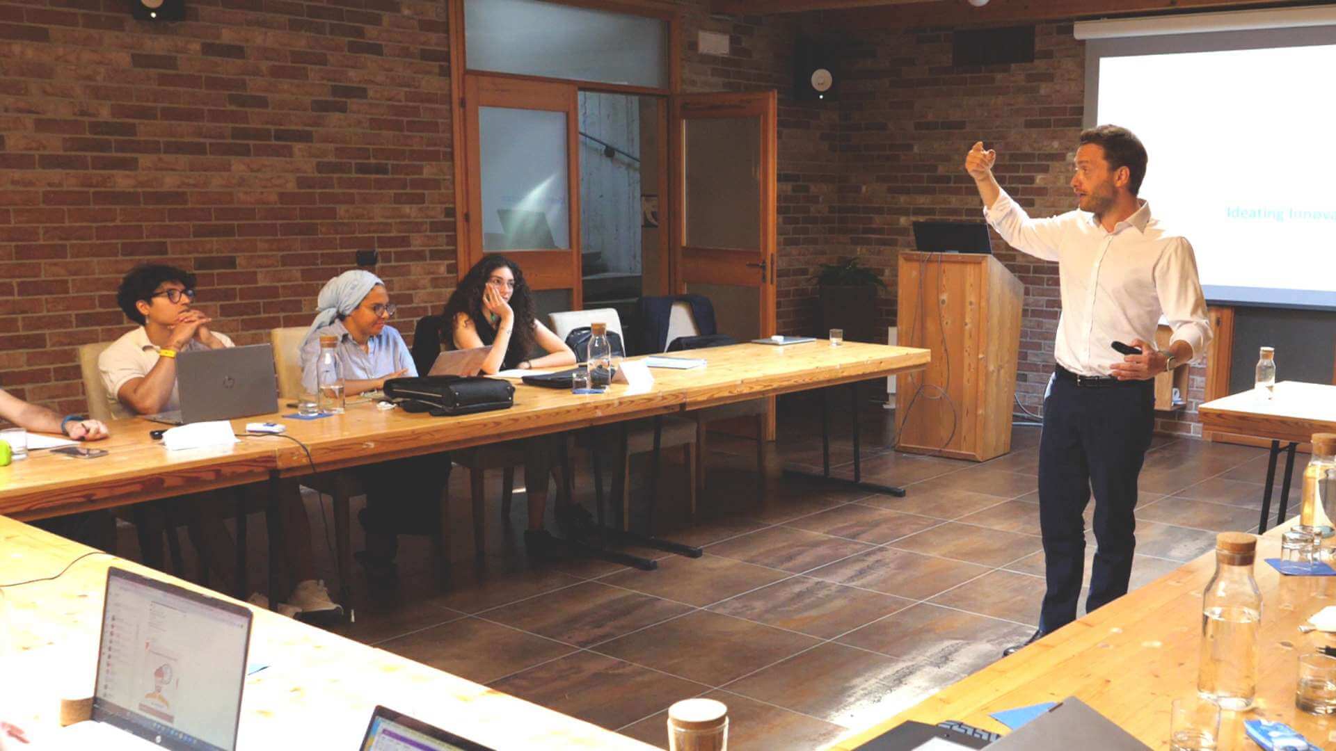 Chi siamo - INFOR ELEA